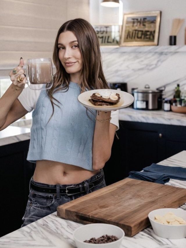 5 itens que a Hailey Bieber usaria no seu cooking show – STEAL THE LOOK