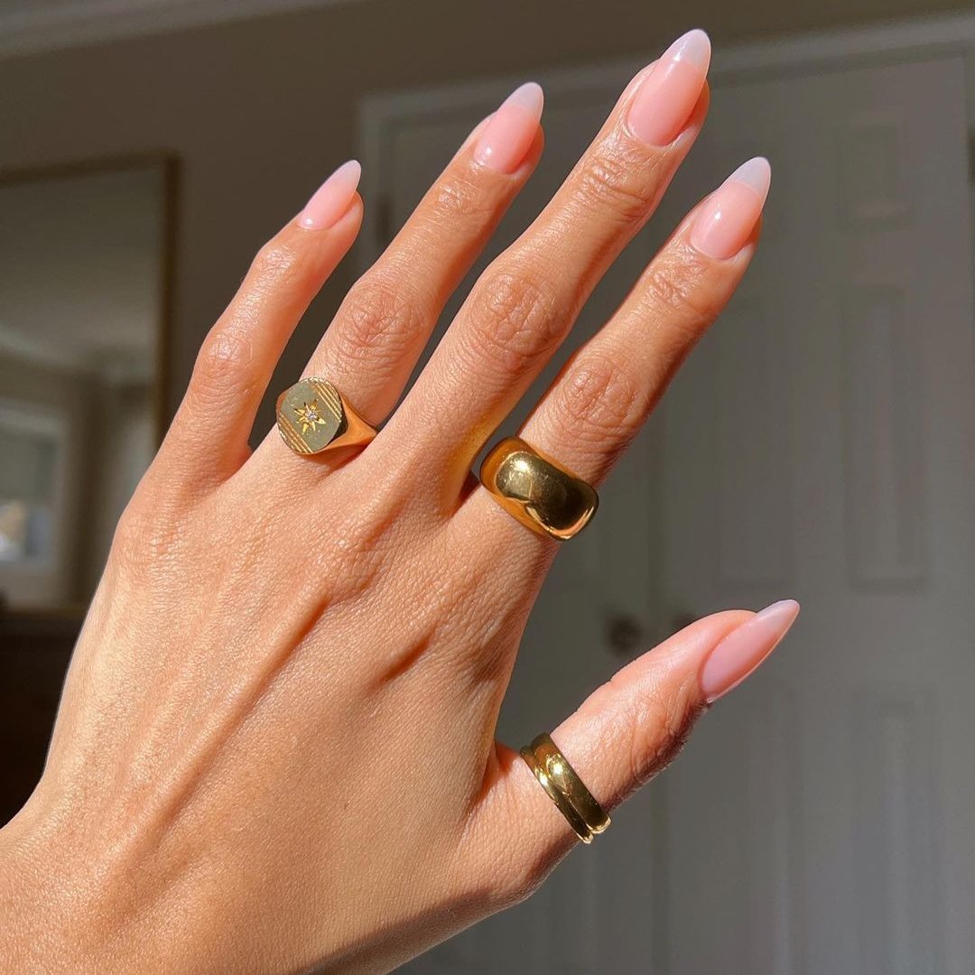 Unha em gel amendoada é tendência! Veja 7 ideias para se inspirar ...