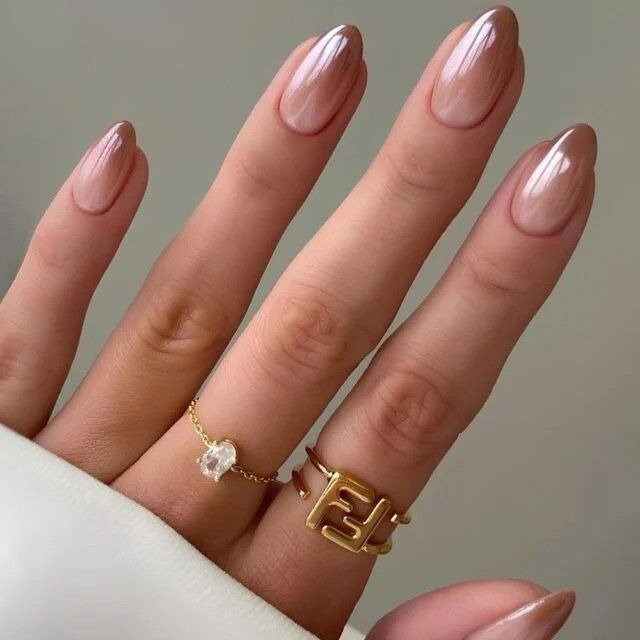 Unha amendoada: inspirações chiques e delicadas para apostar » STEAL ...