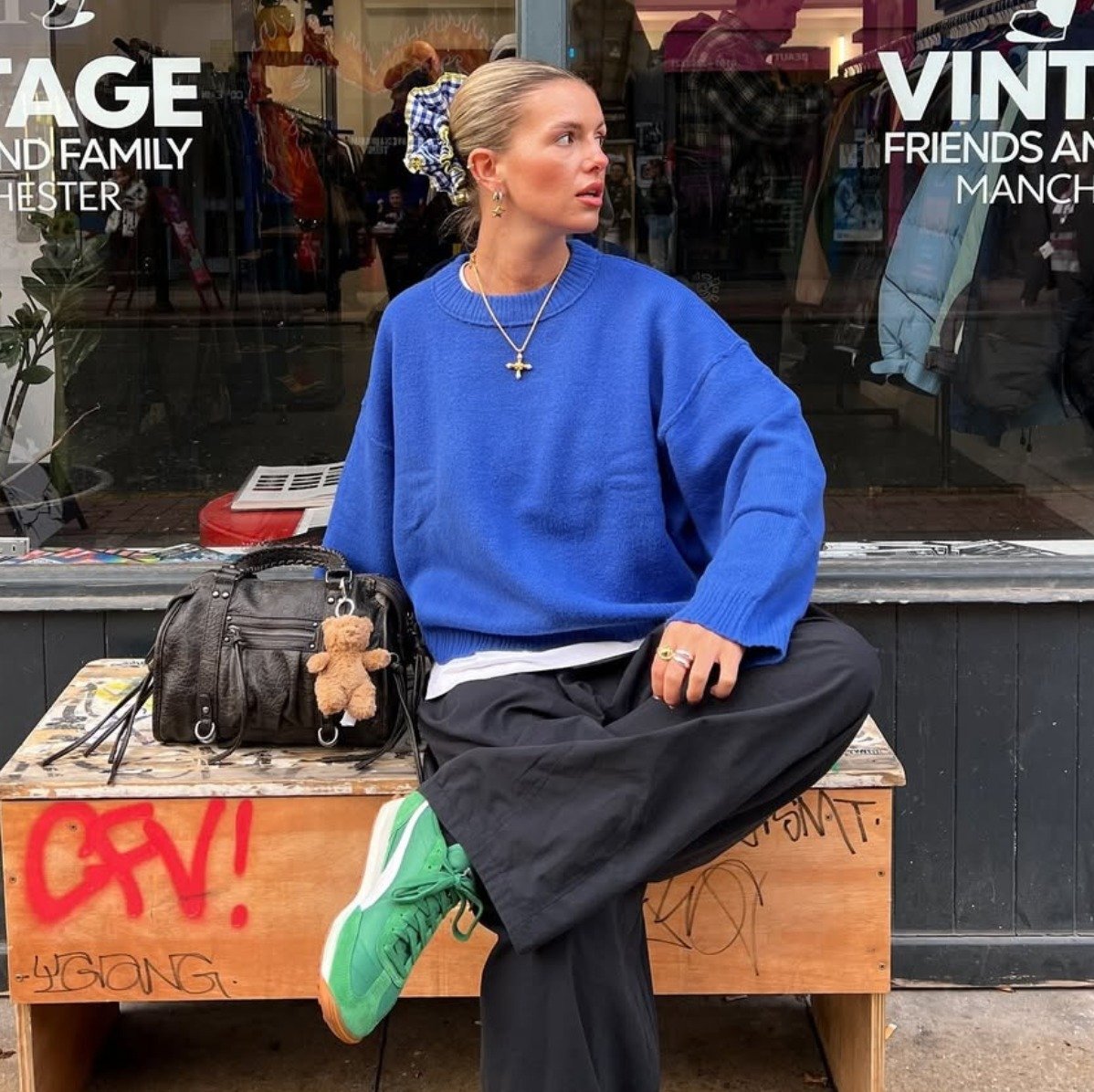 Looks com tênis colorido para usar muito em 2026 » STEAL THE LOOK